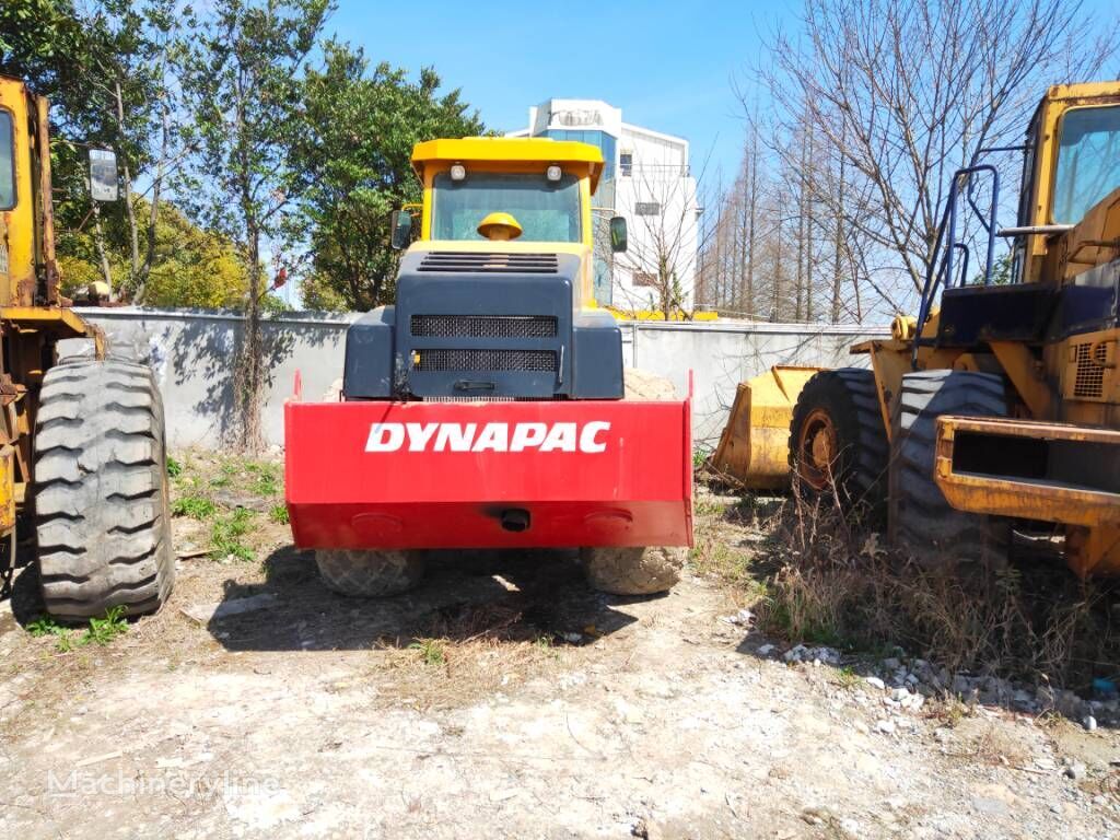 Dynapac CA 602 D kompaktor s jednim valjkom