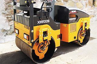 Novi XCMG XMR30S valjak za asfalt