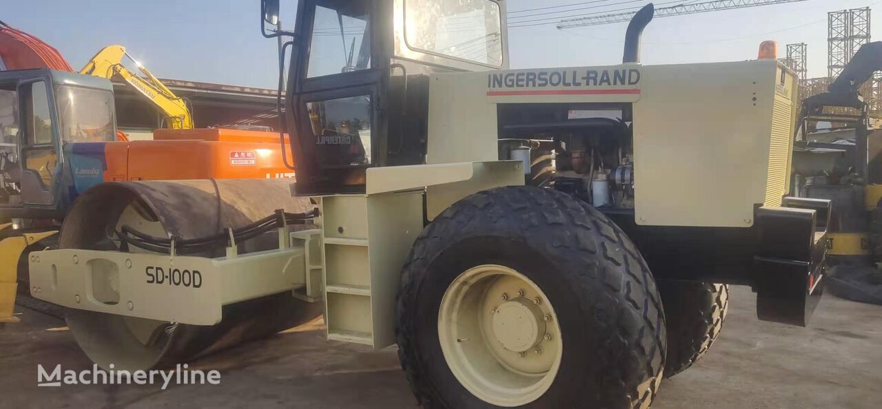 Ingersoll Rand SD100D kompaktor s jednim valjkom