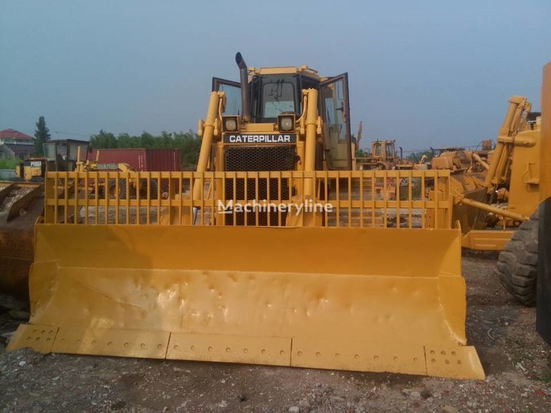 Caterpillar D6R buldožer