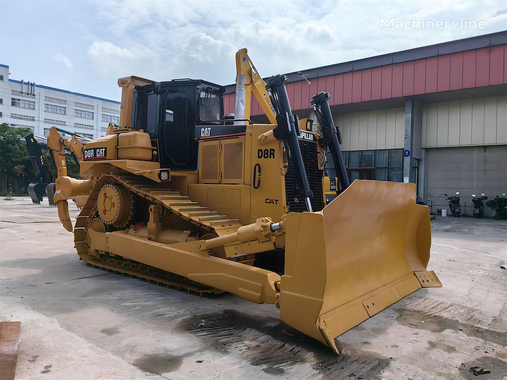 Caterpillar D8R buldožer