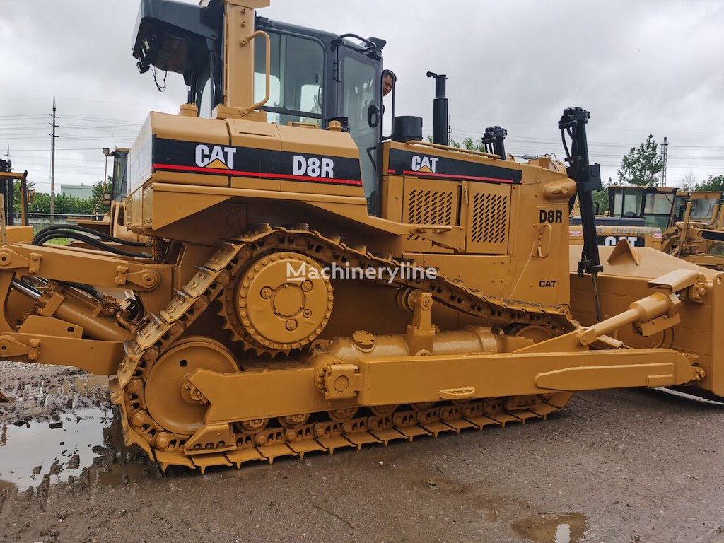 Caterpillar D8R buldožer