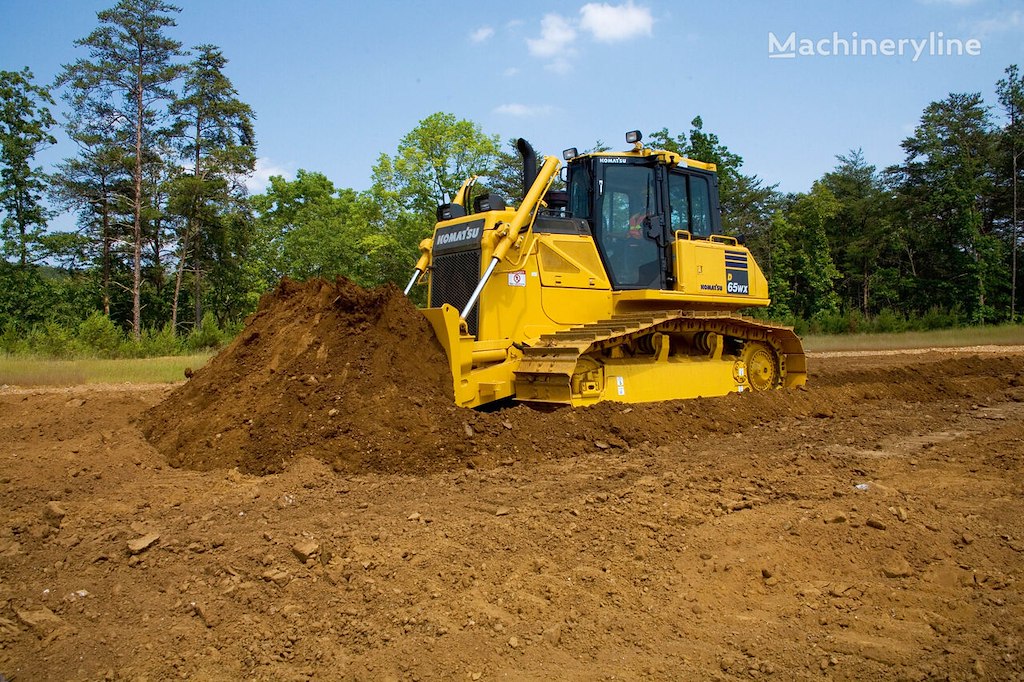 Komatsu D 65WX-17 buldožer