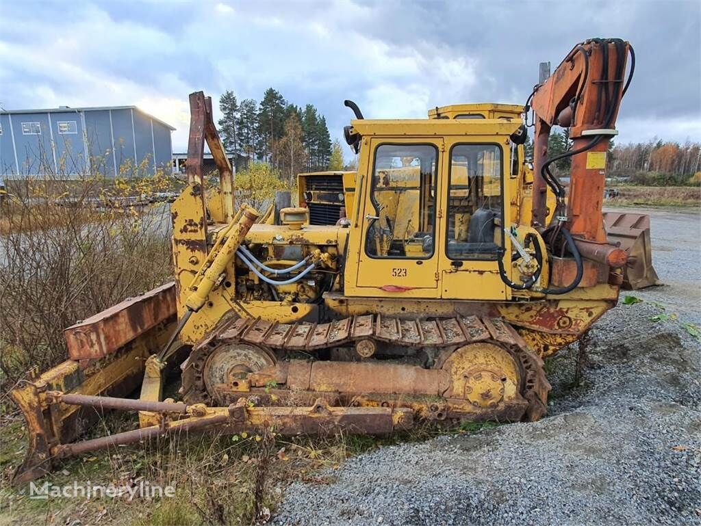 Caterpillar D4D buldožer