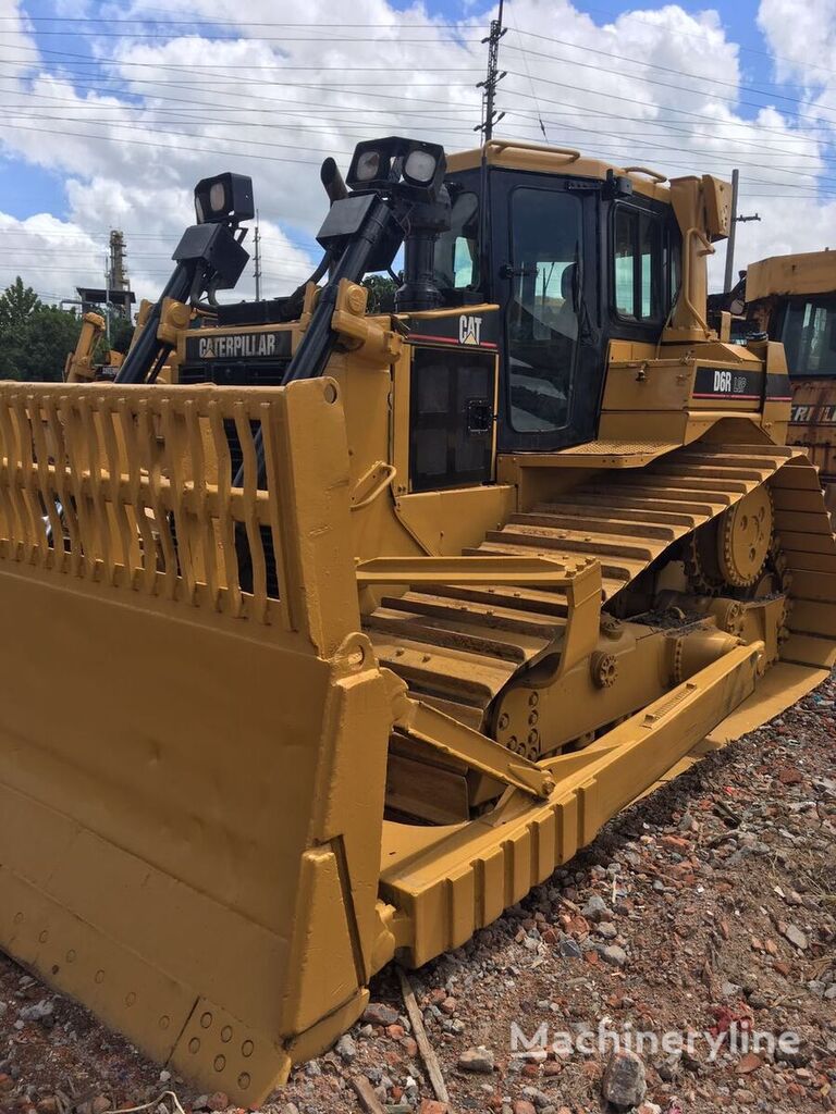 Caterpillar D3C D4 D5G D6D D6G D6R D7G D7R D8R D8N buldožer