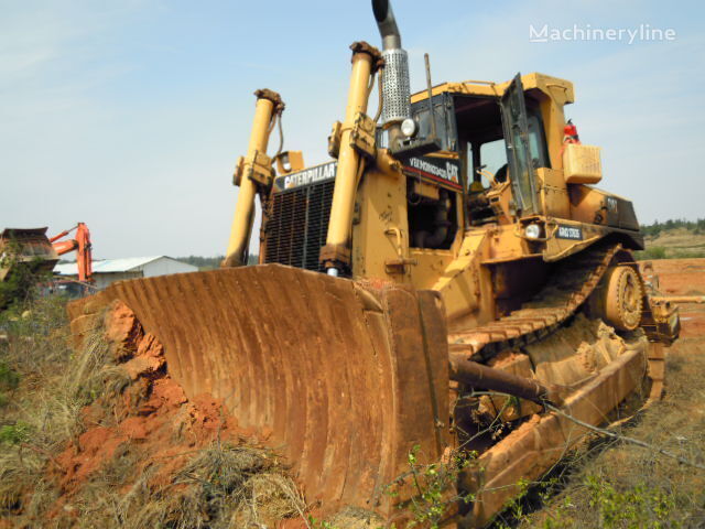 Caterpillar D8L buldožer