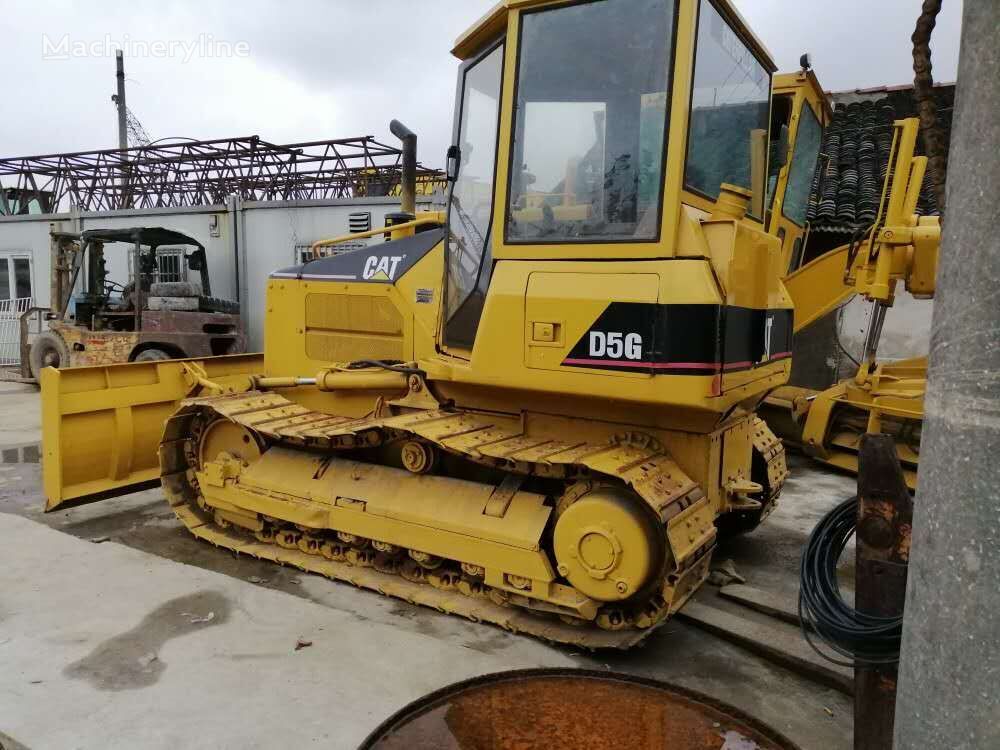 Caterpillar D5G buldožer