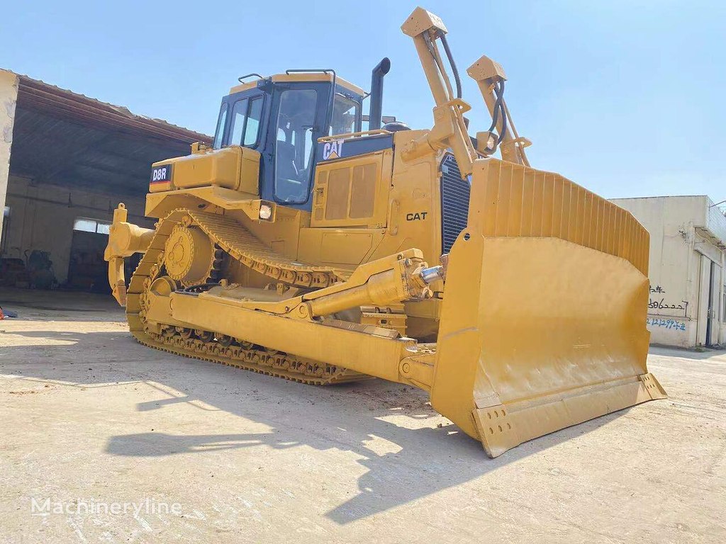 Caterpillar D8R buldožer