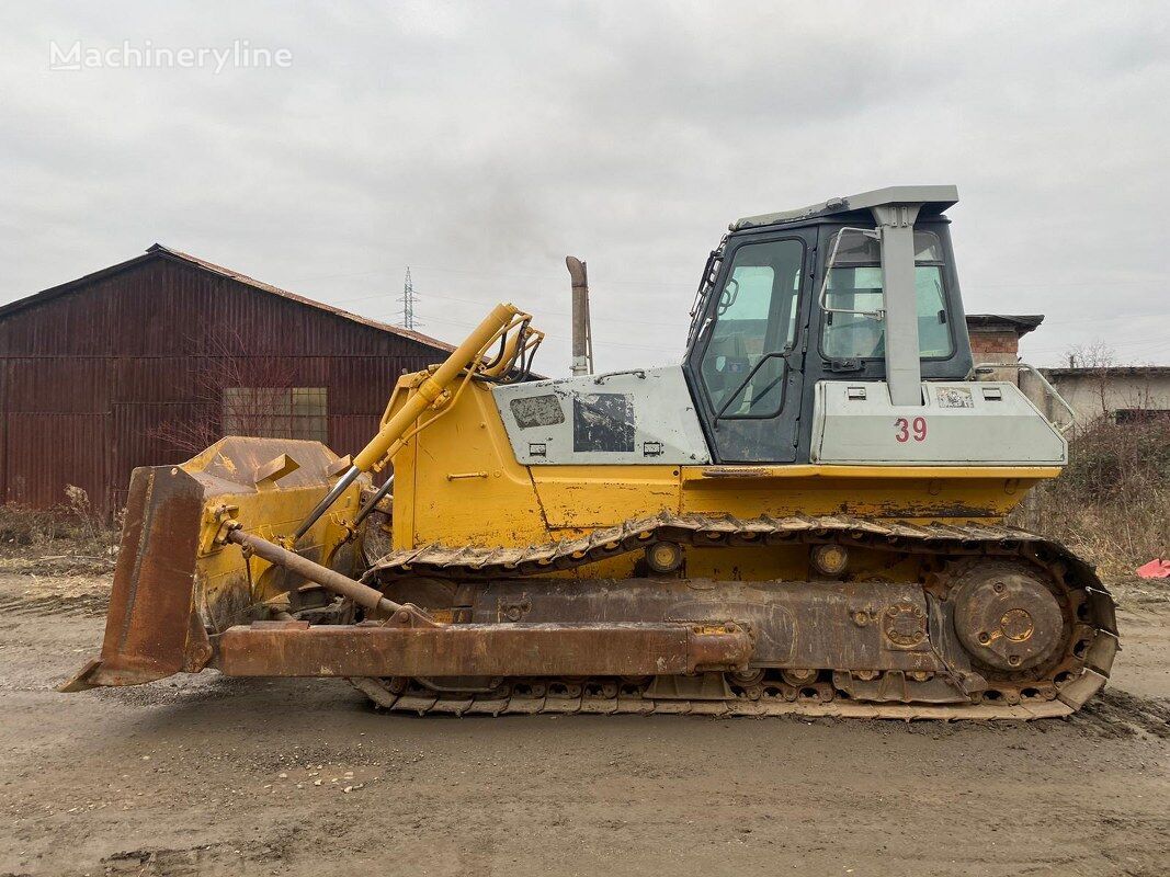 Komatsu D65EX-12 buldožer