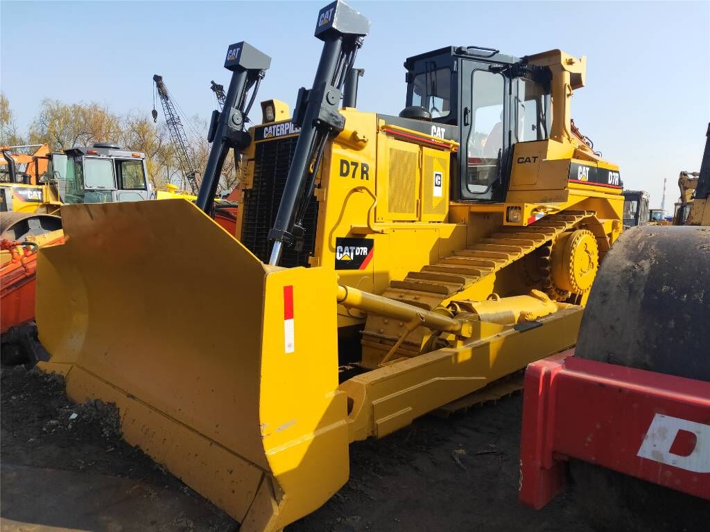 Caterpillar D 7 R buldožer