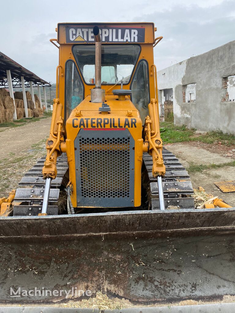 Caterpillar D4E buldožer