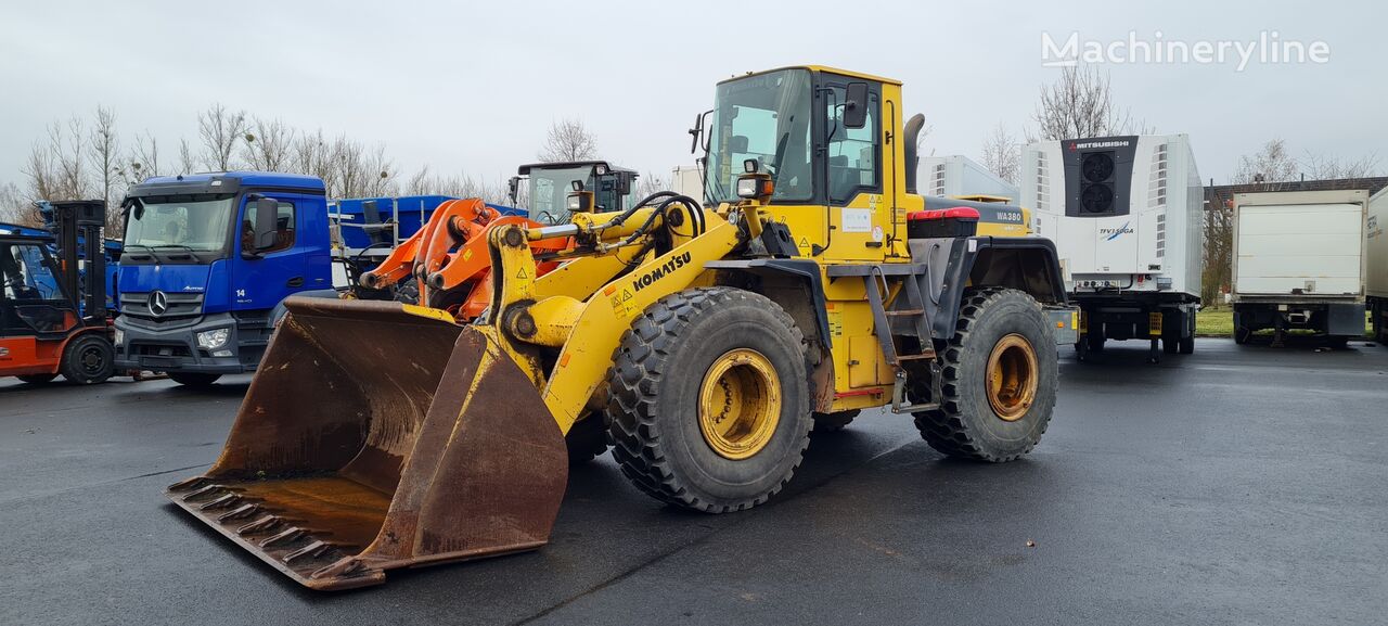 Komatsu WA380-3 prednji utovarivač