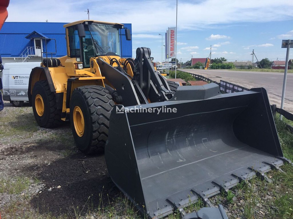 Volvo L220F prednji utovarivač