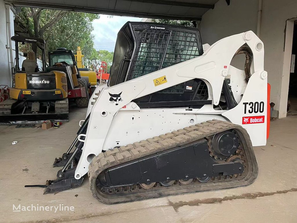 Bobcat T300 mini utovarivač guseničar