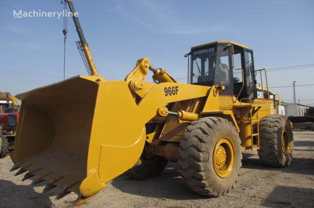 Caterpillar 966F prednji utovarivač