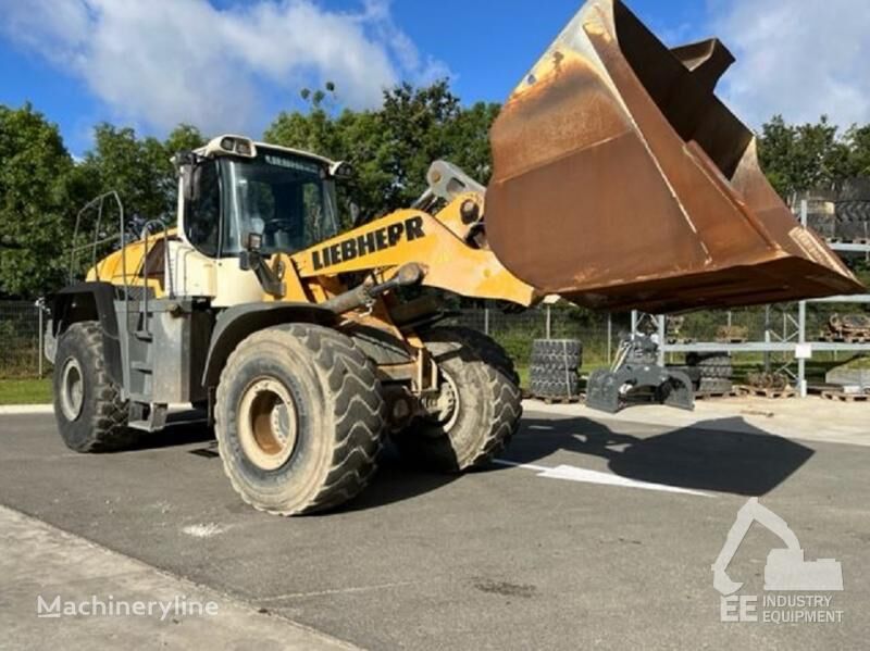 Liebherr L 580 2plus2 prednji utovarivač