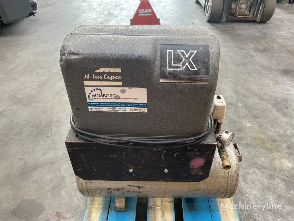 Atlas Copco LXS 111 1.1 kW 10 bar 125 L / min zuigercompressor met 50 liter stacionarni kompresor