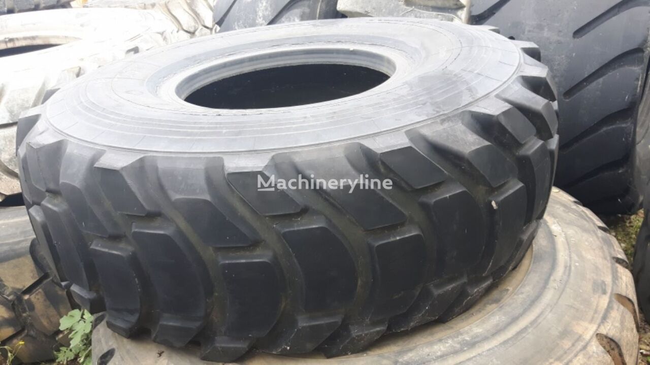 USED XR 29.5-35 tires guma za grejdere