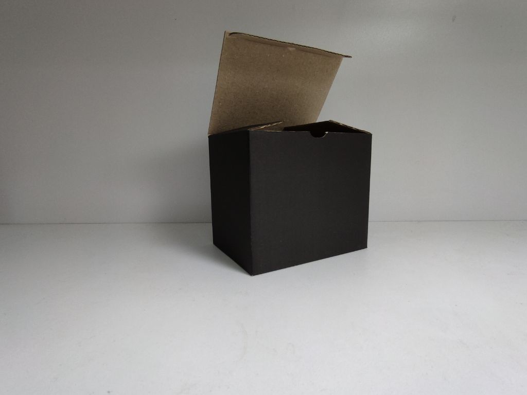 Samosklopiva poklon kutija za šolju crna bez prozora