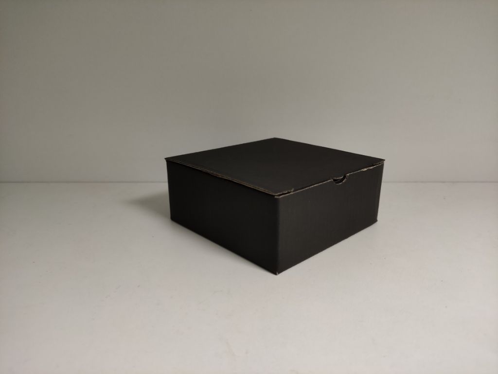 Samosklopiva kutija 10x10x4cm crna