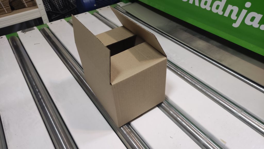 Kartonska kutija 220x160x150 troslojna A5