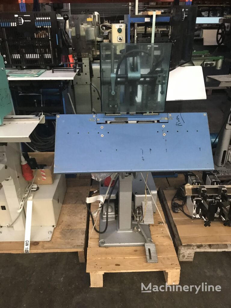 Nagel Multinak mašina za šivenje knjiga