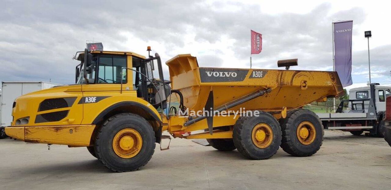 Izdajem Volvo A30F zglobni damper