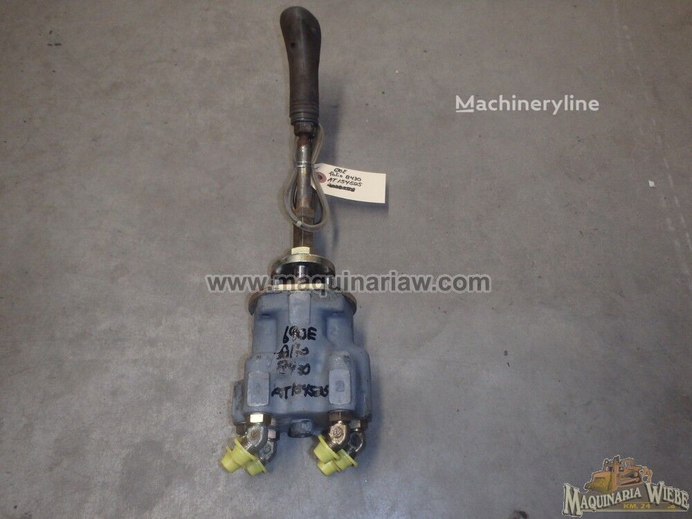 AT154525 džojstik menjača za John Deere 690ELC bagera
