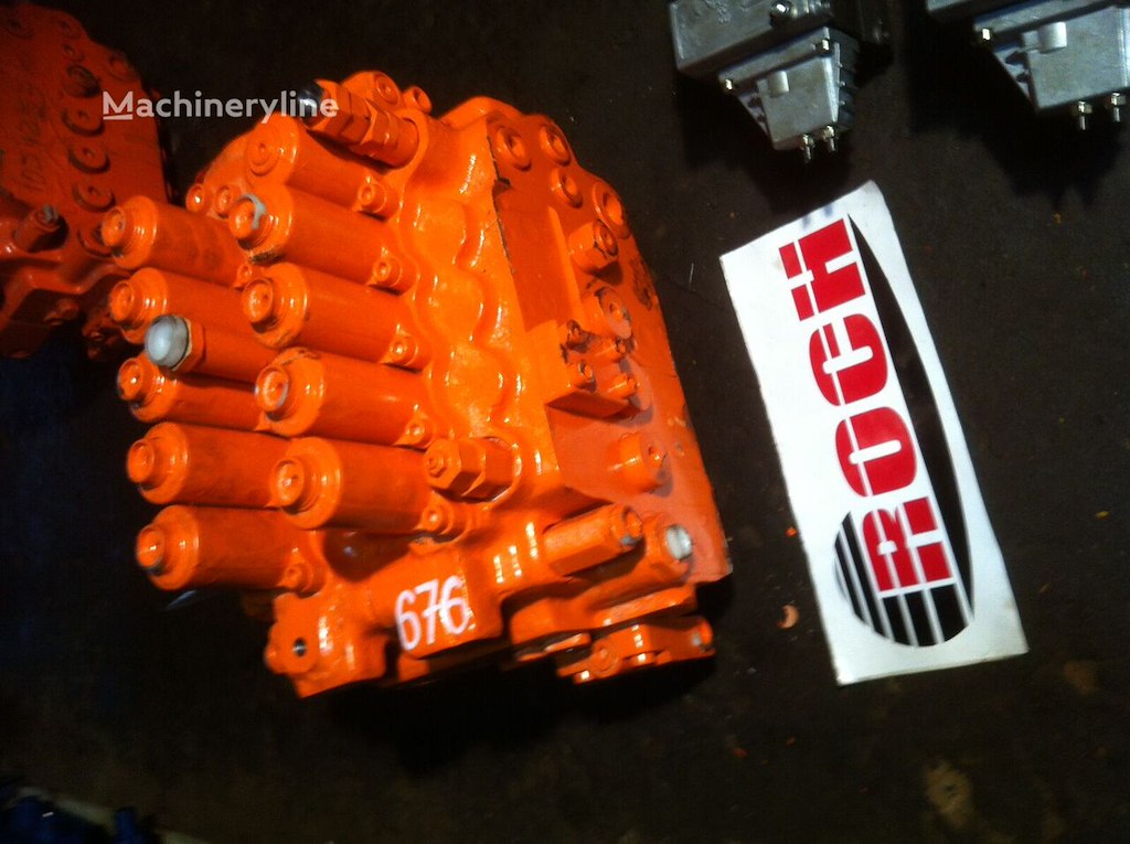 10sek X28-75 426-E0068A hidraulični razvodnik za Daewoo bagera