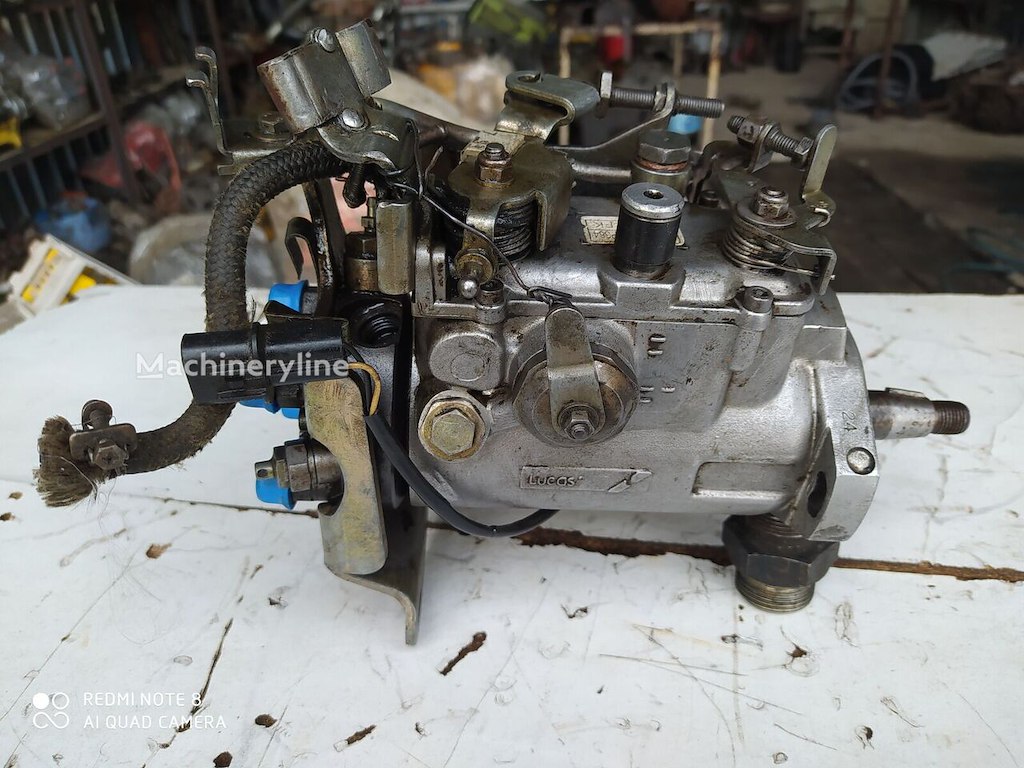Lucas CAV 33101-42370 08555 pumpa za gorivo za bagera-utovarivača