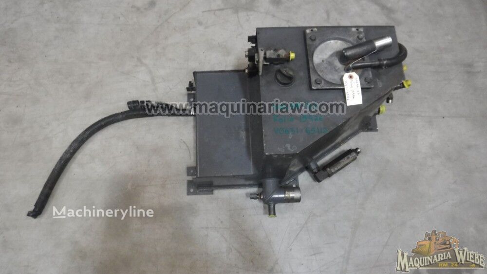V0631-65112 hidraullični rezervoar za Kubota SVL95-2S mini utovarivača guseničara