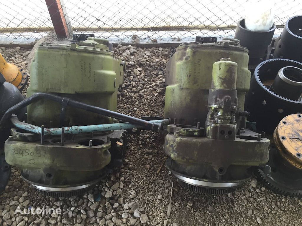 USED CLARK 12.1HR TRANSMISSION and TORQUE CONVERTER menjač za Clark prednjeg utovarivača