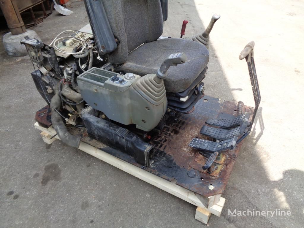 FIAT Cab Part sedište za Fiat-Hitachi Ex 355 bagera