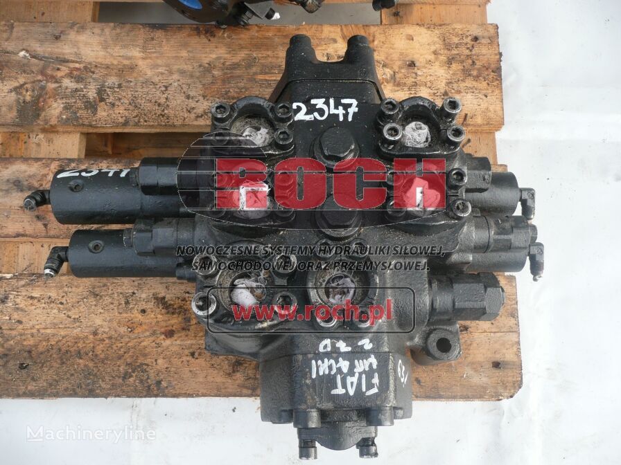 Rozdzielacz KAYABA 2sek 21220-53023 21221-53104 hidraulični razvodnik za Fiat-Hitachi 270 bagera