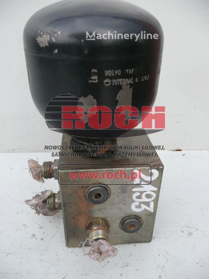 Kość NN 3022-02712 + Hydroakumulator 0,5L drugi rezervni deo za hidrauliku za Volvo L220E prednjeg utovarivača