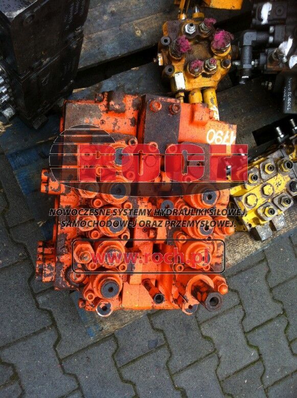 Daewoo 9sek D28 53-0298 ( 5+4sekcje) hidraulični razvodnik za Daewoo bagera