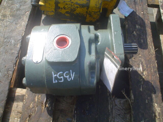 COMMERCIAL D37MA013 Ser: L0746471 hidraulični motor za bagera