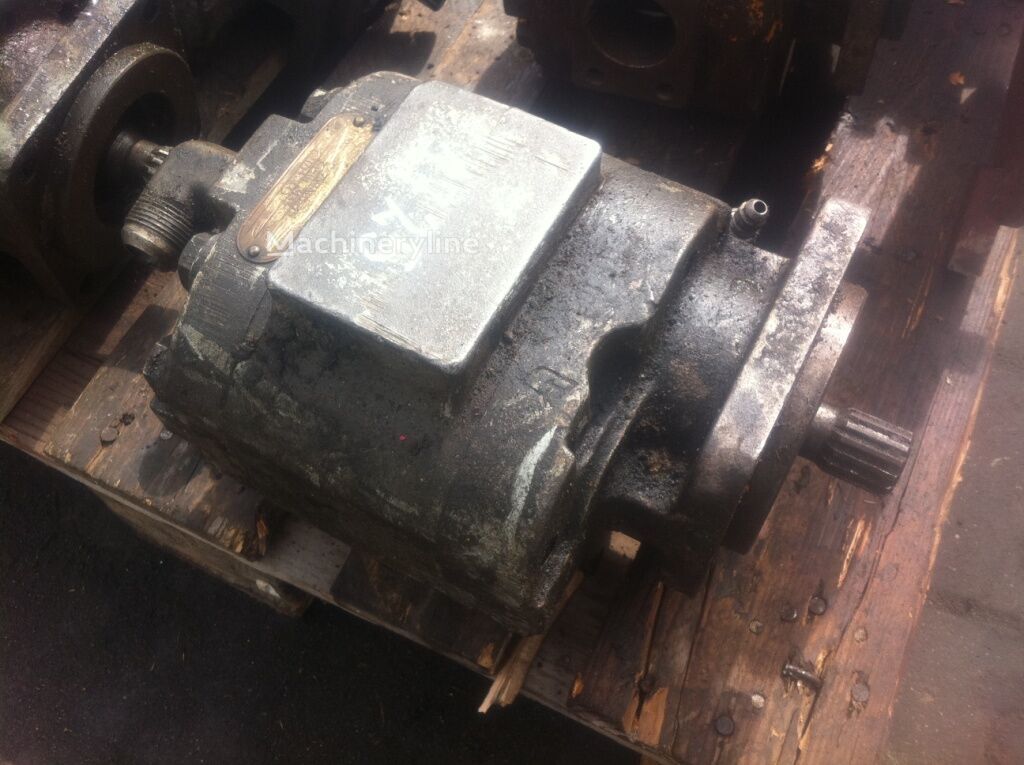 COMMERCIAL D75MA01 15 86683133 hidraulični motor za bagera