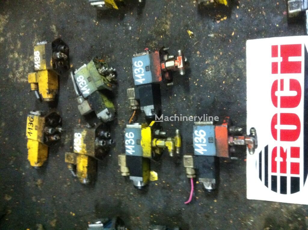 Rozdzielacz REXROTH 1sek 4WE6D52/AG24NZ4 443143/3 hidraulični razvodnik za bagera