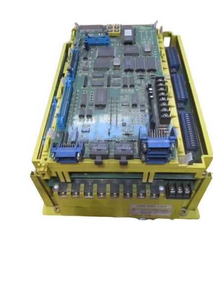FANUC A06B-6064-C303 AC Spindle Servo Unit kutija s osiguračima za industrijskog robota
