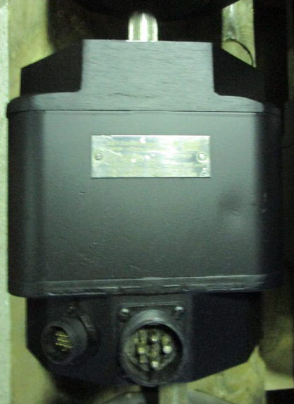 KUKA 1FT3101 AC Servomotor kutija s osiguračima