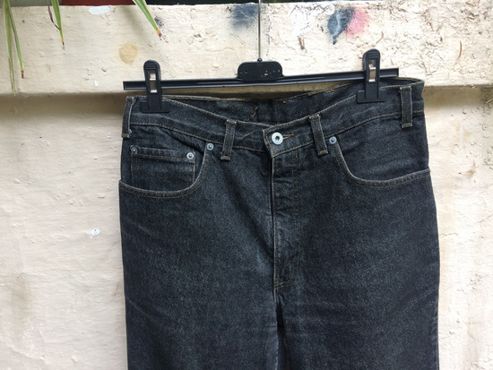 Vintage Crne Levis Farmerke