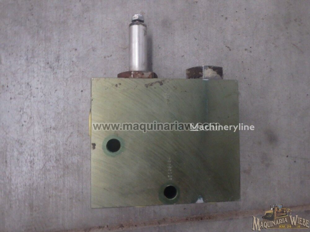 AT158084 hidraulični razvodnik za John Deere 310D bagera-utovarivača
