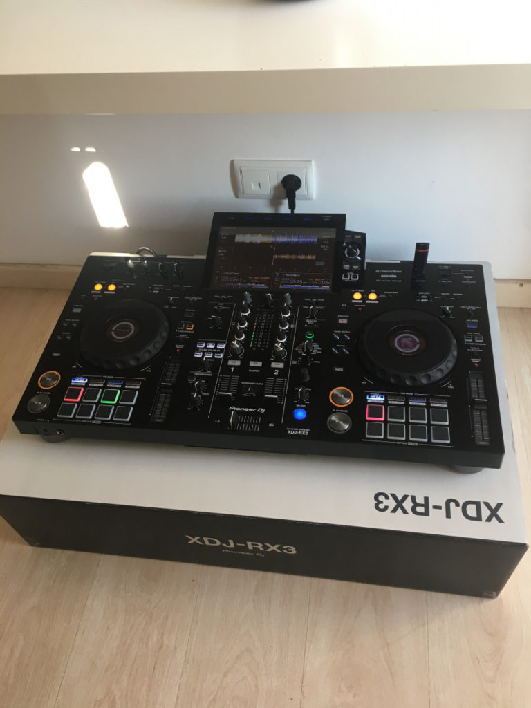 Pioneer DJ XDJ-RX3, Pioneer XDJ XZ, Pioneer DJ DDJ-REV7, Pioneer DDJ 1000, Pioneer DDJ 1000SRT, Pioneer CDJ-3000, Pioneer CDJ 2000NXS2, Pioneer DJM 900NXS2, Pioneer DJ DJM-V10 DJ Mixer