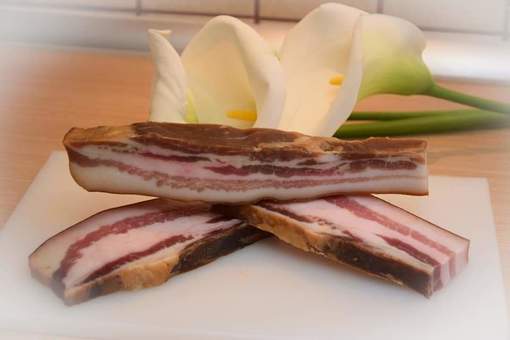DOMAĆA SLANINA