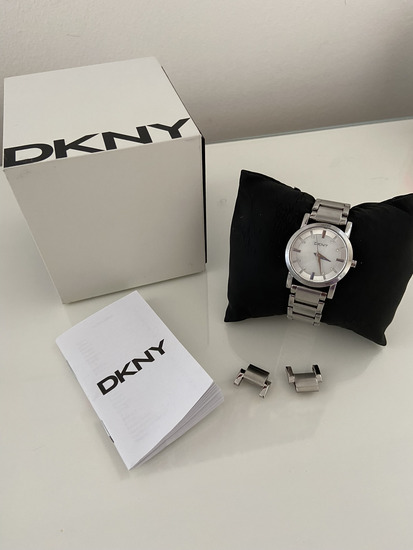 *snizeno 5500*DKNY sat