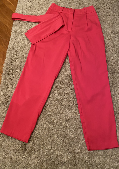 Zara pantalone, SNIZENE NA 1550