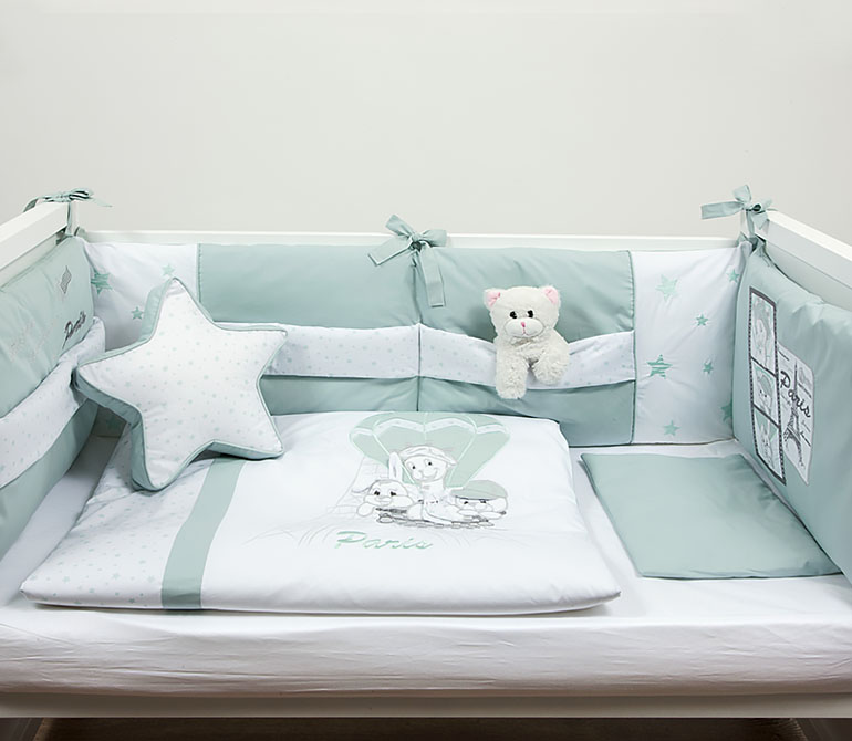 Komplet posteljina za krevetac “Tri drugara u Parizu” Mint
