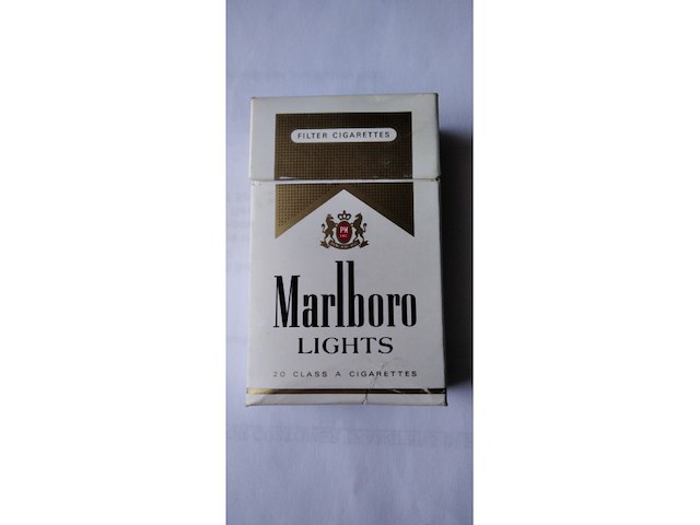 Marlboro lights kutija od cigareta