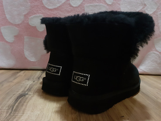 Ugg čizmice